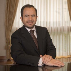 César Nava Vázquez | Lozano Gracia Abogados